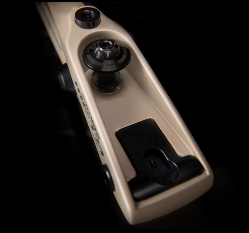 Win & Win Wiawis 25" Meta DX Recurve Riser | Clickers Archery